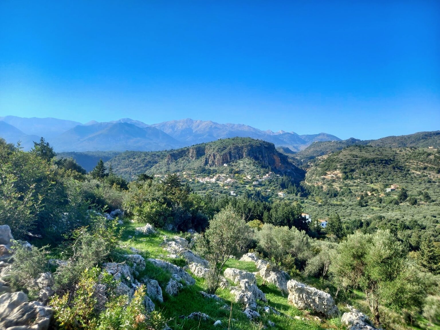 Plot with panoramic views inside village limits of Neo Chorio - Blue ...